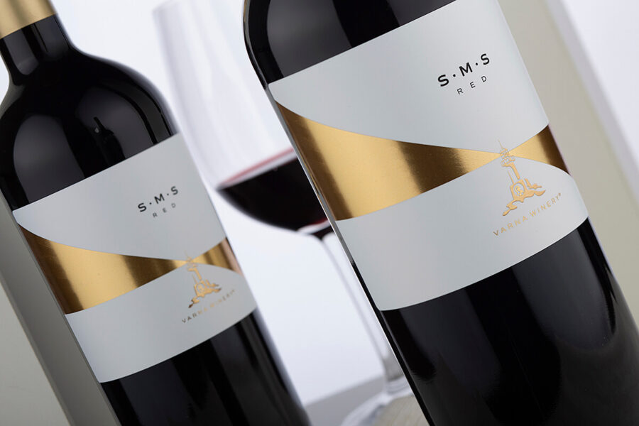 Upgrading the modern look of Varna Winery red wines - Wine label designs